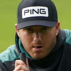 Young and Mruzek share lead after fog-delayed opener in England ...
